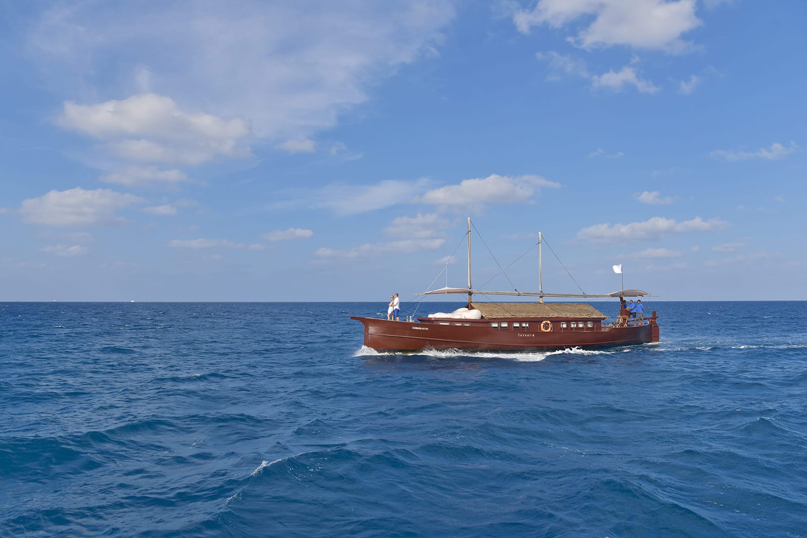 Safari Boat - Safari Island – RESORT-SAFARI-SPA