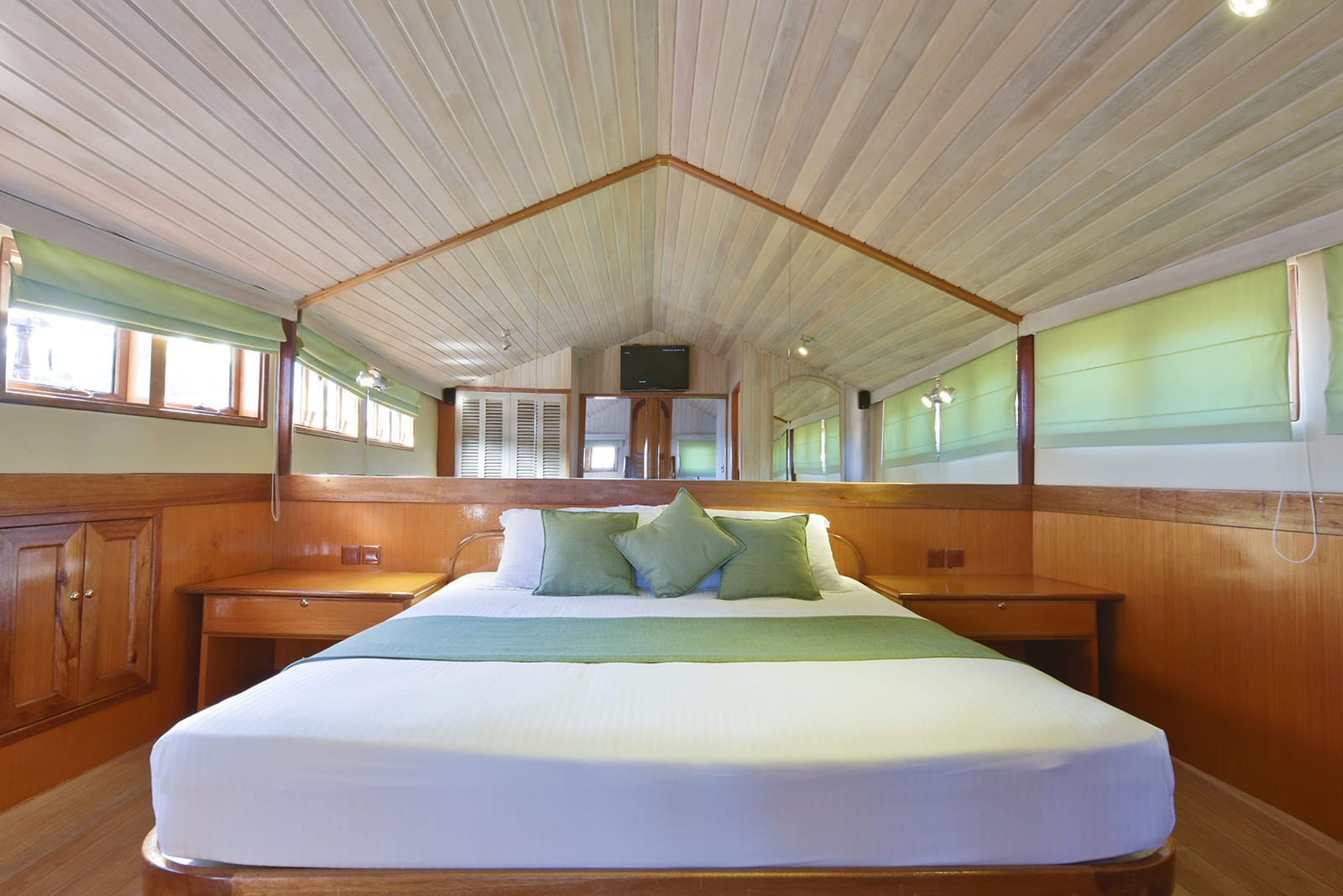 Safari Boat - Safari Island – RESORT-SAFARI-SPA